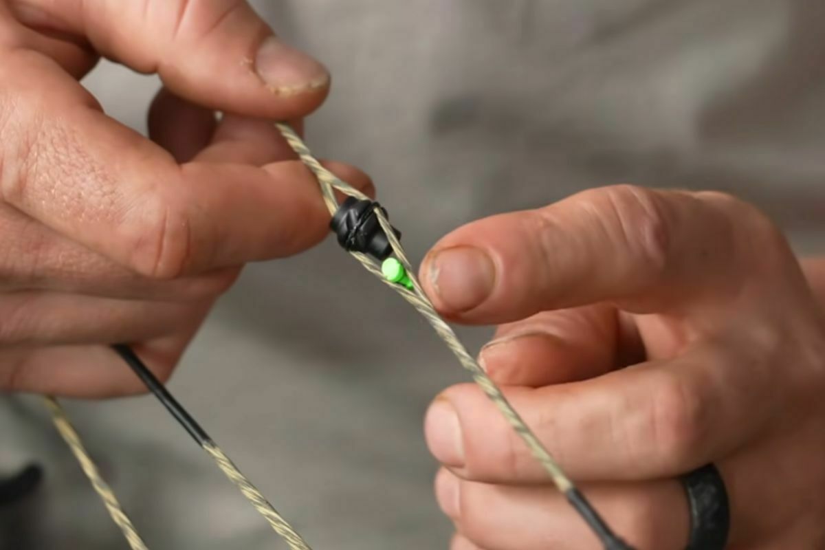 Perfecting Your Shot with a Peep Sight on a Bow | infoarchery.com