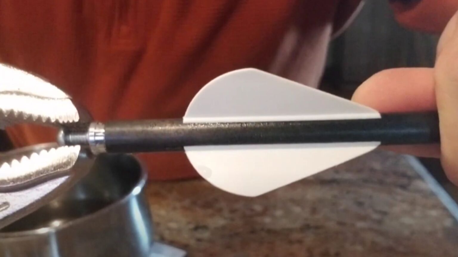 How to Remove Nocks from Carbon Arrows Safely: Expert Tips | infoarchery.com